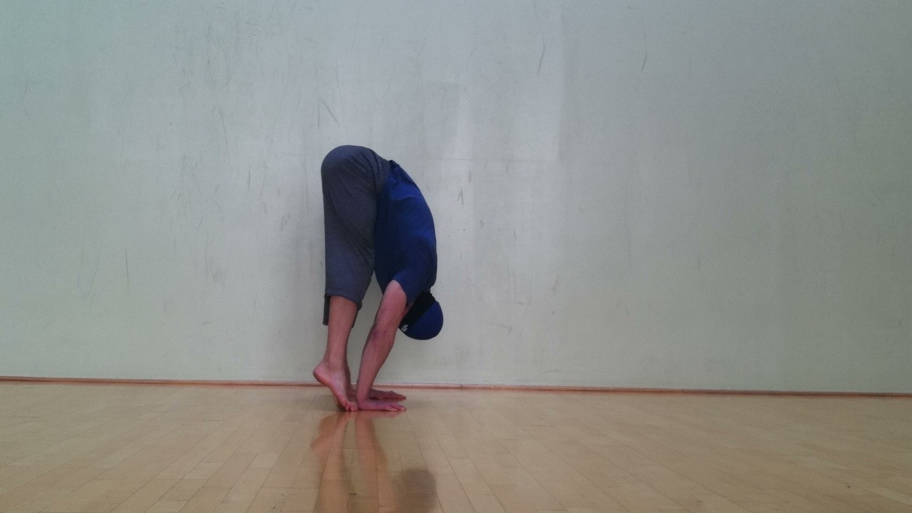 How to Do A Handstand Press | Posture Movement Pain